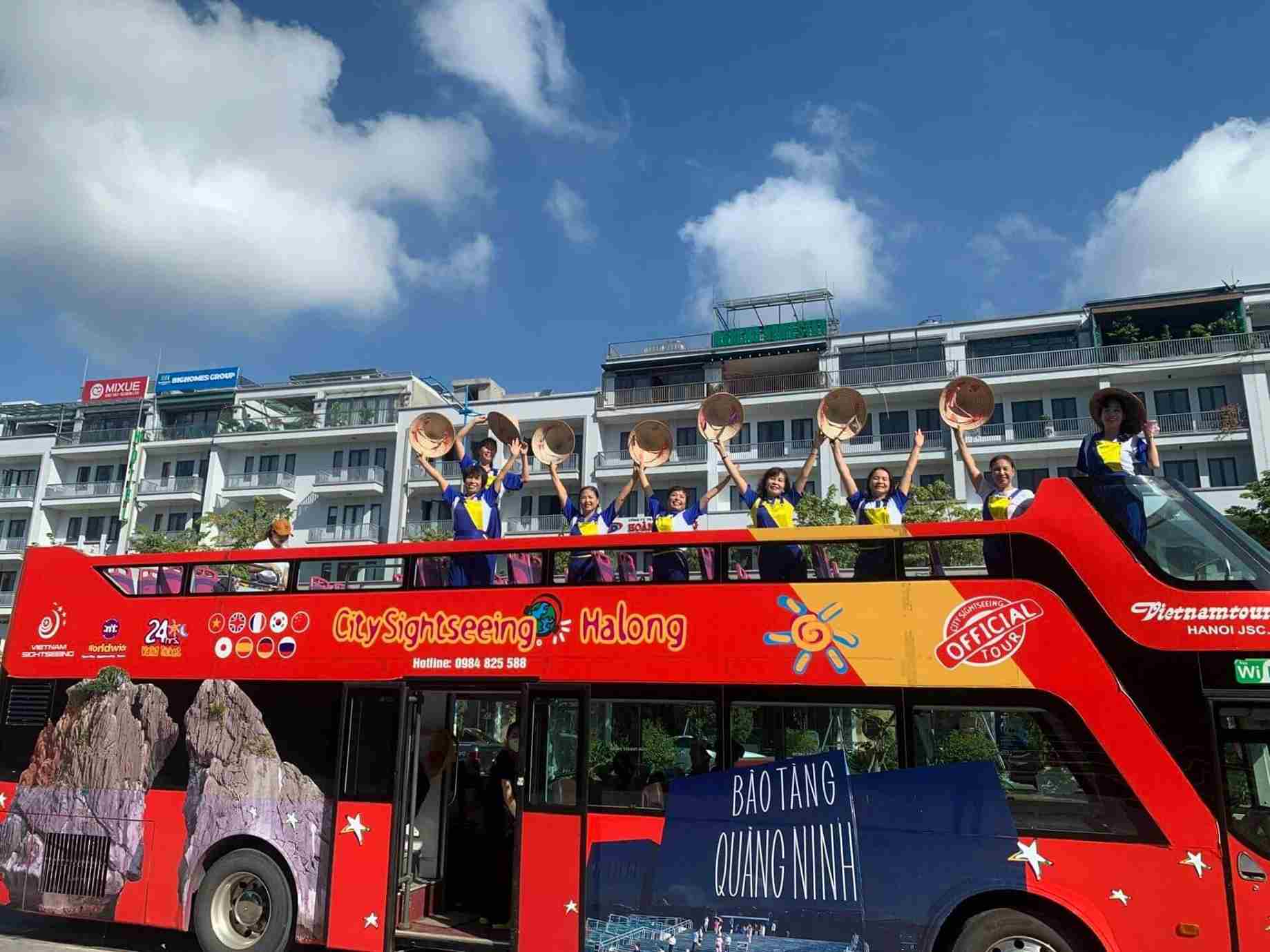 Du lịch Hạ Long trải nghiệm xe bus 2 tầng độc đáo